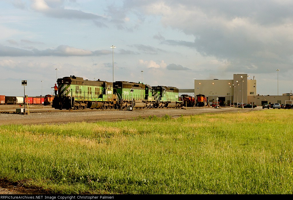 BNSF 1716, BNSF 7919, and FURX 7930